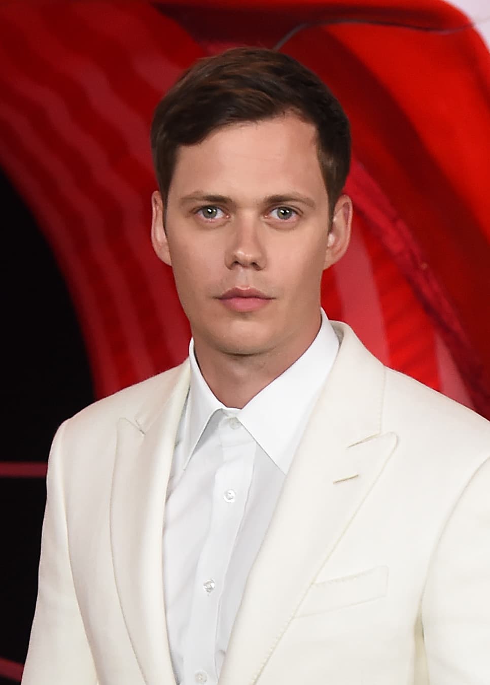 Datos curiosos de Bill Skarsgård, el actor payaso Pennywise en IT ...