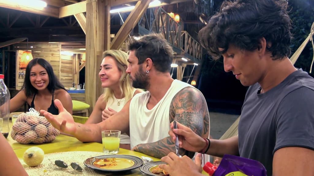 Elaine nota rara a la Aldea y Alexis explica lo que ocurrió con Rodel | Shows Reto 4 Elementos ...