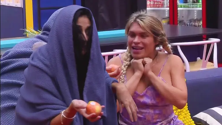 Bárbara pasa de supermodelo a bruja de cuento en segundos | La Casa de ...