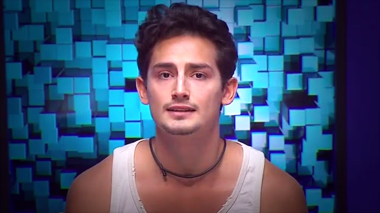 Emilio Osorio entra al Confesionario y se va directo contra el Cielo ...