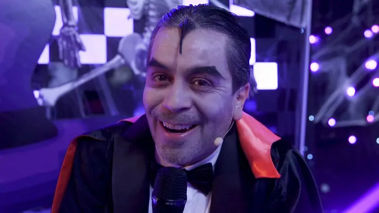 Chiquidrácula ya creció y visitó a la Familia Disfuncional | Shows Me ...