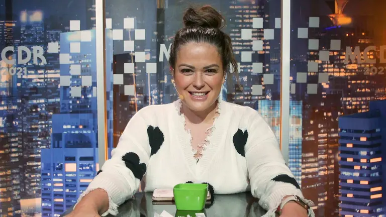 Mariana Echeverría trató de adivinar quién contó estos chistes de la 7a ...