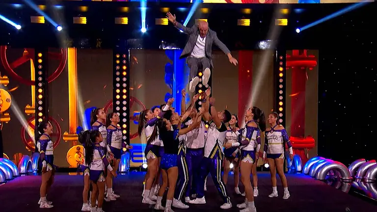 Facundo cumple su sueño de ser porrista y vuela por los aires en ¿Cuál ...