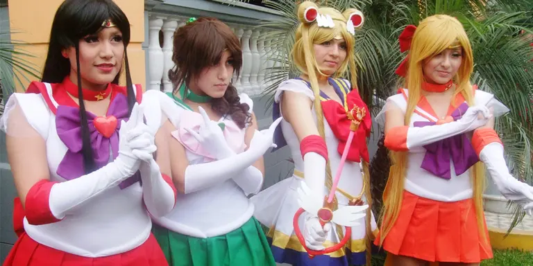 Personas ridículas disfrazadas de caricaturas | Canal 5 Home Noticias ...