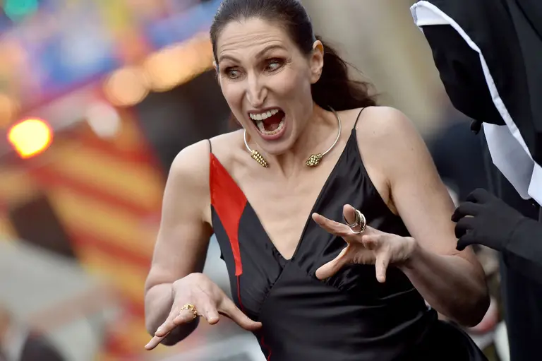 Galería: Así se ve sin maquillaje 'Valak', la monja de las películas de ...