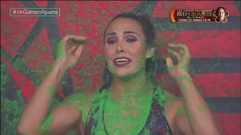 A Macky le tocó doble castigo de baba de perico en este juego | Shows Guerreros 2020 | Canal5