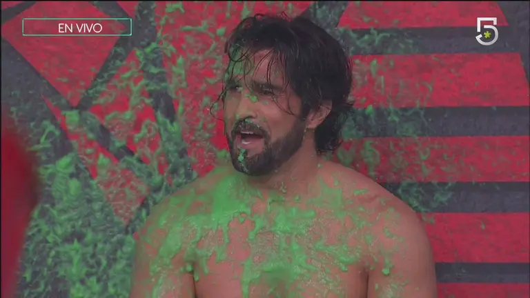 Kimberly Flores y Arturo Carmona fueron castigados con 'baba de perico' | Shows Guerreros 2020 ...