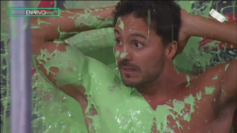 Las Cobras quedaron cubiertas con baba de perico | Shows Guerreros 2020 | Canal5