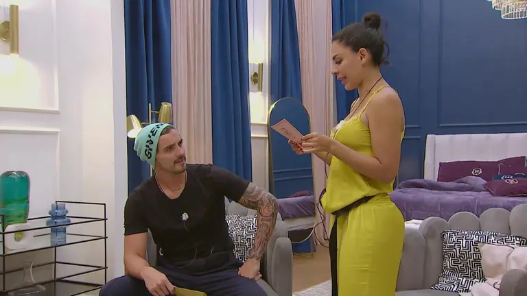 Capítulo 3: Christian Estrada y Tefi Valenzuela duermen juntos, pero solo son ‘amigos’ | Shows ...