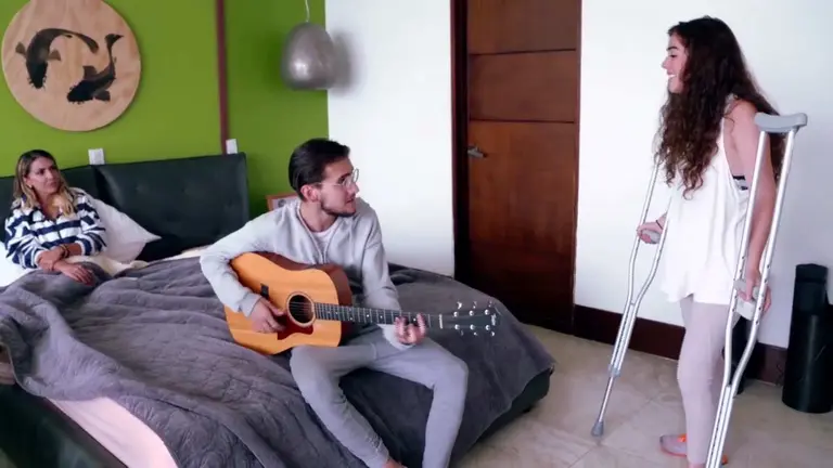 Daniela y Pablo cantan tema de Inseparables a sus compañeros | Shows ...