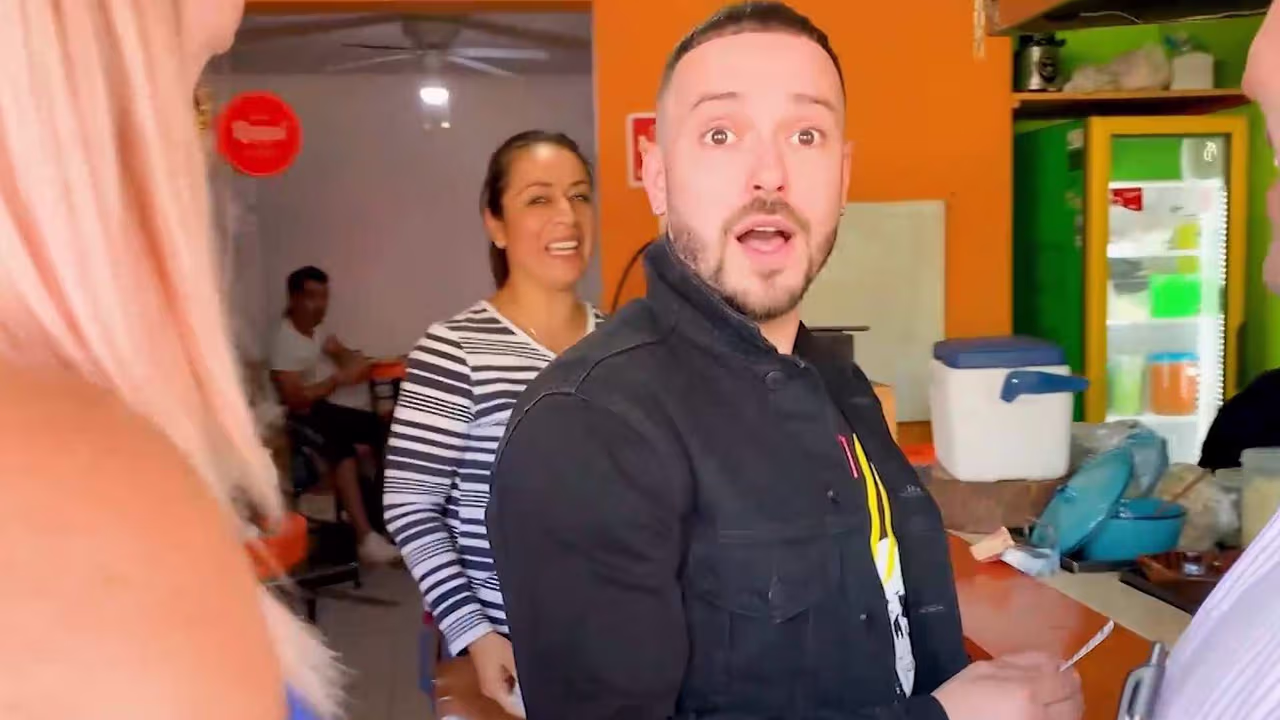 Pee Wee come tacos echados a perder | Shows Vas Con Todo | Canal5