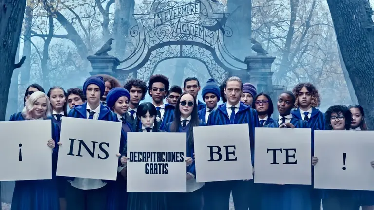 Merlina: Nuevo tráiler de la serie presenta la Academia Nunca Más ...