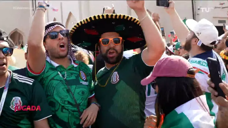 Facundo hace su novatada con las porras de México en Qatar | Shows ...