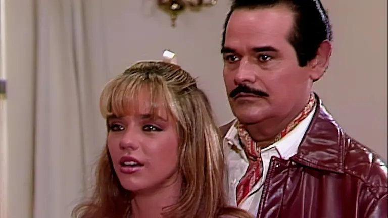 Simplemente María 72: Román encuentra a Laura | Shows tlnovelas | Televisa